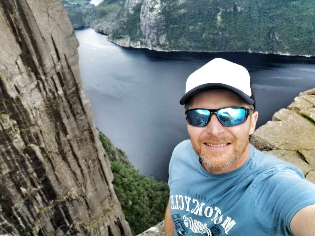 Jason Guthrie (Norway) - We Knife